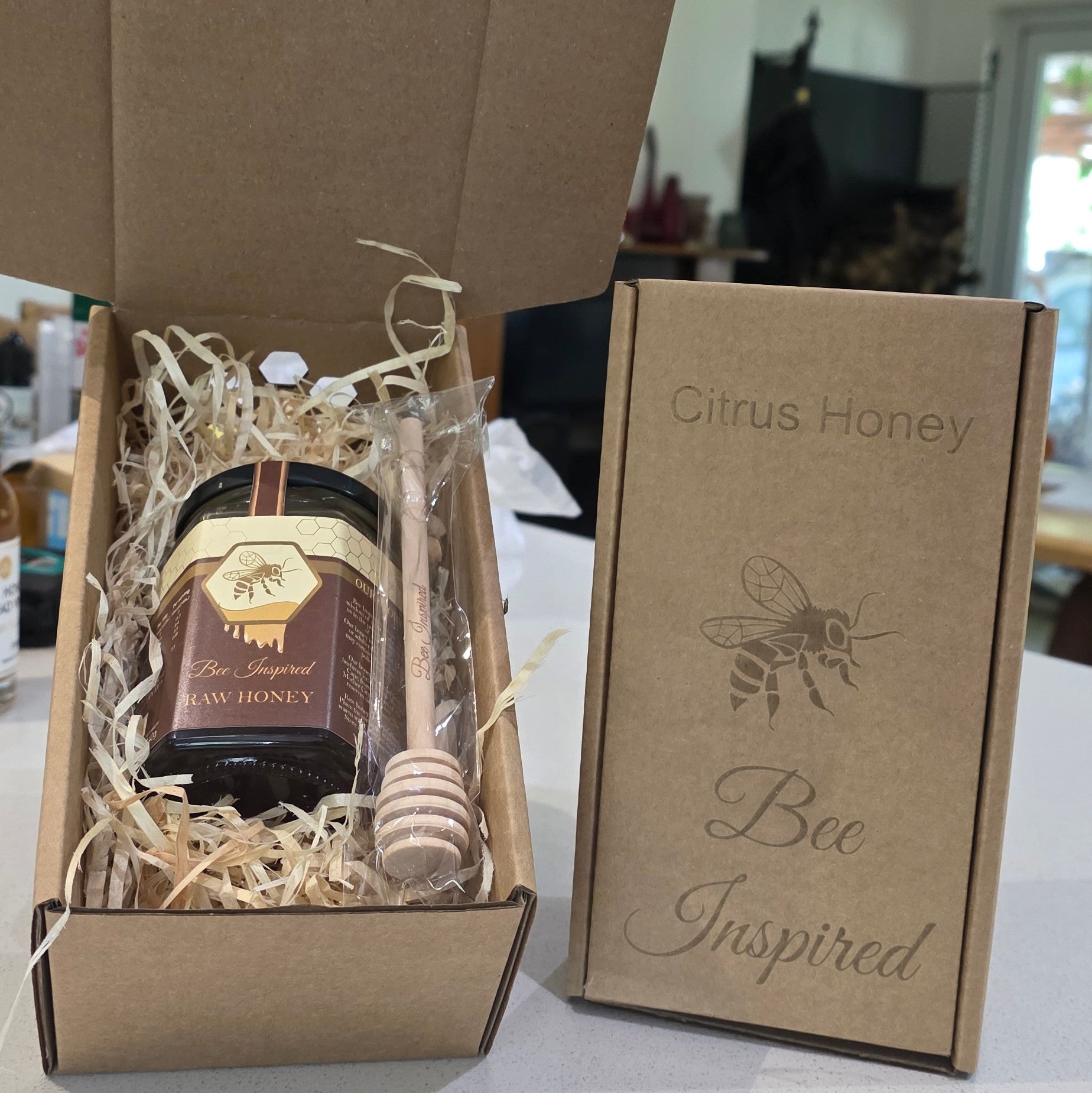 Citrus honey & dipper gift box – Bee Inspired